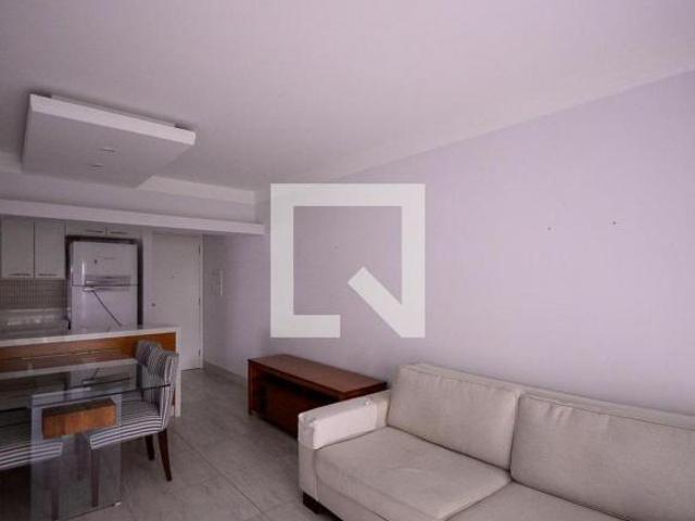 Apartamento à Venda Aclimação, 2 Quartos, 65 m2