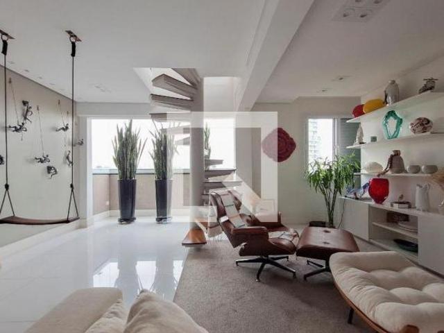 Apartamento à Venda Água Fria, 1 Quarto, 140 m2