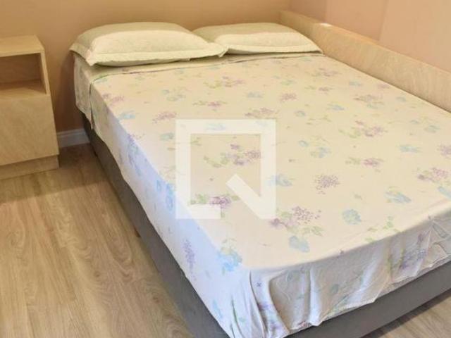 Apartamento à Venda Água Verde, 1 Quarto, 17 m² Curitiba