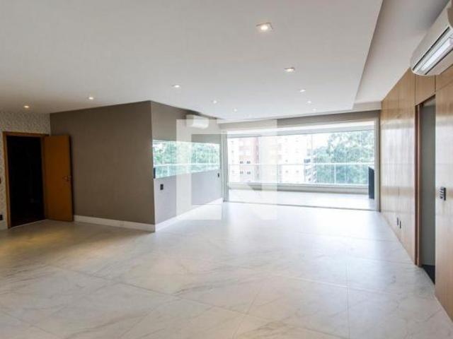 Apartamento à Venda Alphaville, 3 Quartos, 225 m2