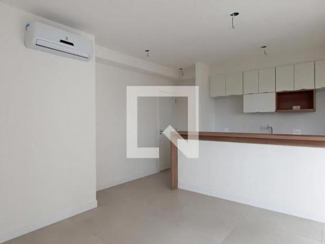 Apartamento à Venda Alphaville, 1 Quarto, 47 m2