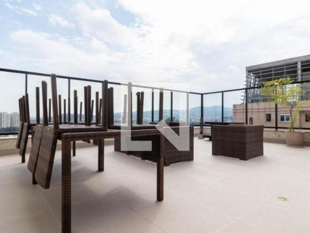 Apartamento à Venda Alphaville, 2 Quartos, 65 m2