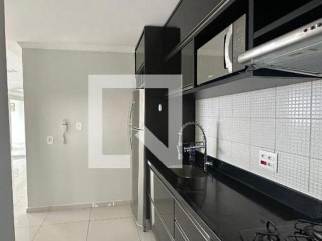 Apartamento à Venda Alphaville, 2 Quartos, 74 m2