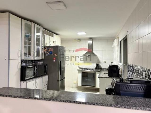 Apartamento à venda Alto da Mooca com 3 dormitórios, varanda e 2 vagas. Condomínio com lazer
