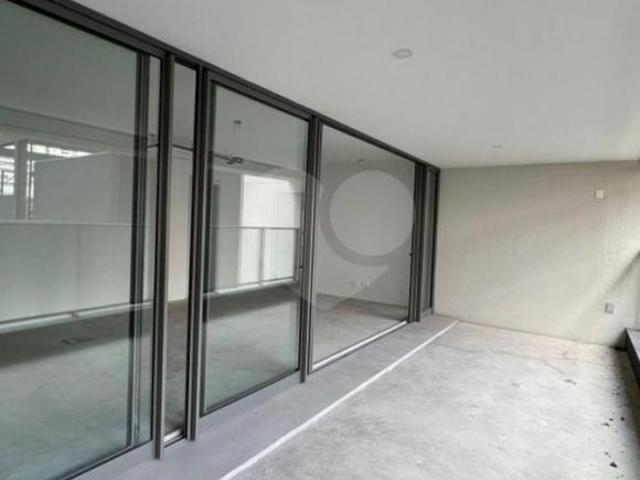 Apartamento à venda | Alto de Pinheiros | 182 m² | 3 suítes | 2 vagas | Depósito