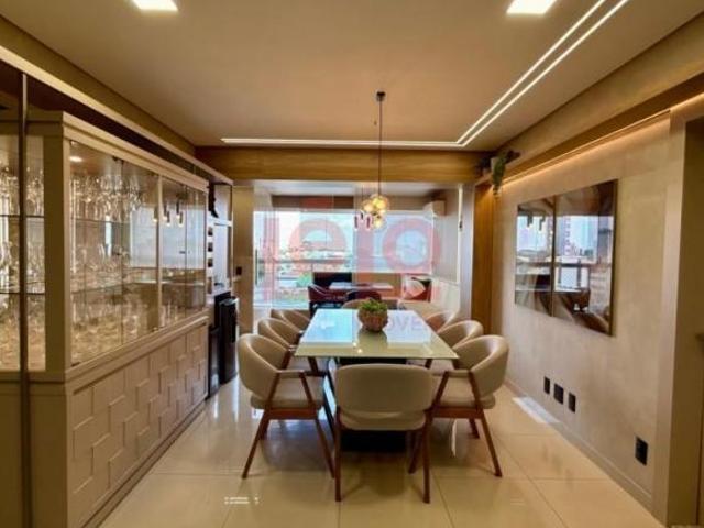 Apartamento a venda Alto Padrão na Zona 03 Mobiliado e Decorado