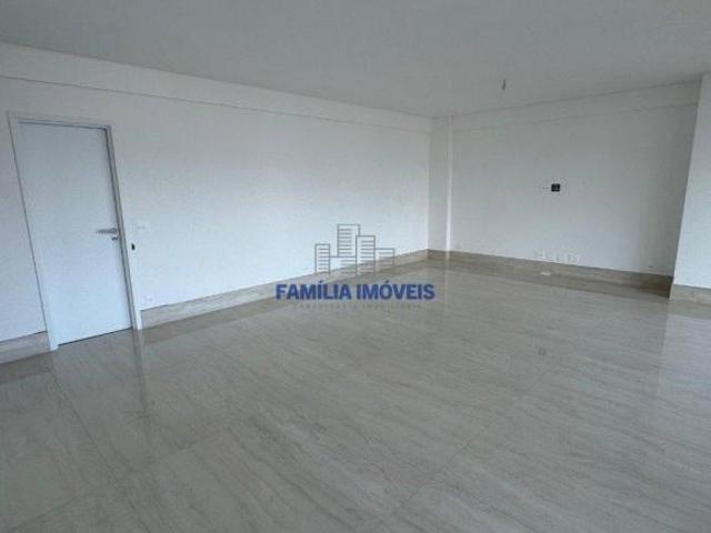 Apartamento à venda alto padrão vista mar L&apos Unique Aparecida Santos