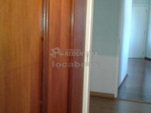 Apartamento à venda Andar alto, três dormitórios, uma suíte, duas vagas Ulisses Jamil Cury