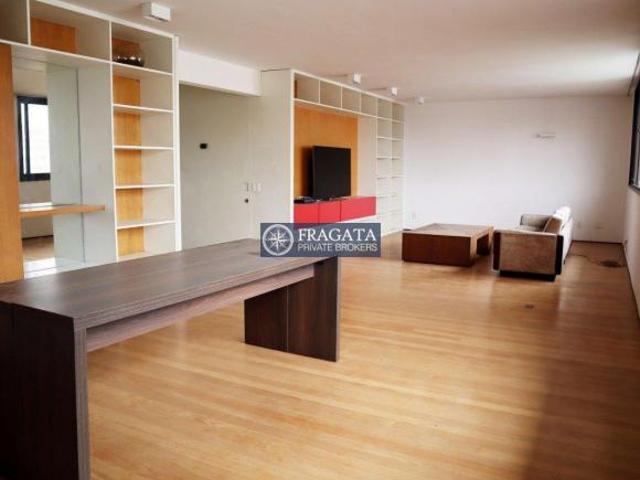 Apartamento à Venda ao Lado do Clube Pinheiros, Hebraica e Shopping Iguatemi