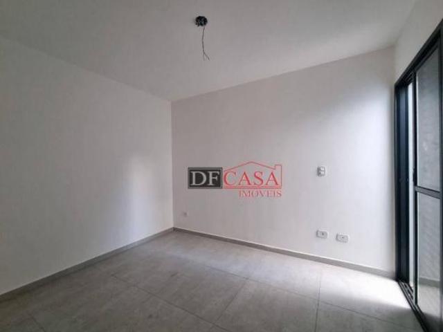 Apartamento a venda ao lado do metrô guilhermina