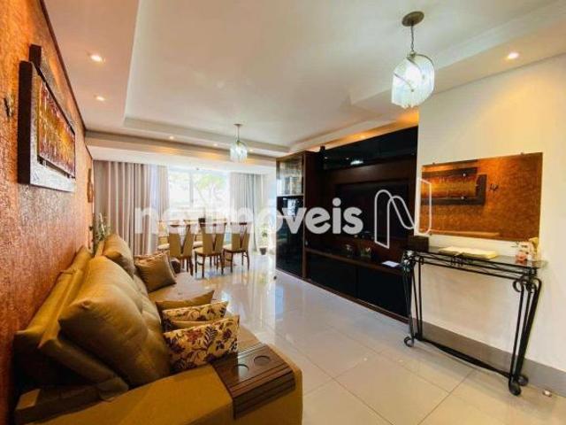 Apartamento à Venda: Área Privativa com Elevador e Espaço Gourmet!