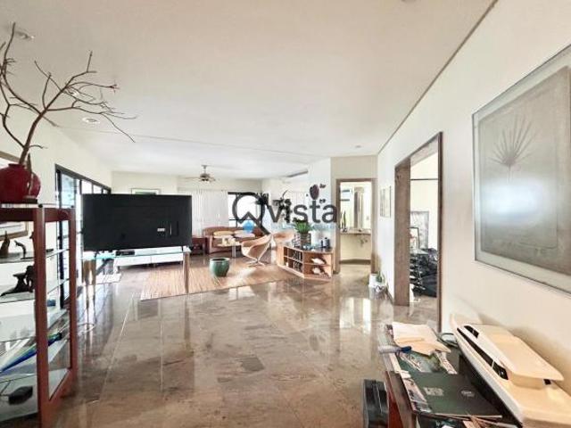Apartamento à Venda, beira mar, nas Astúrias no Guarujá | QVista Inteligênci.