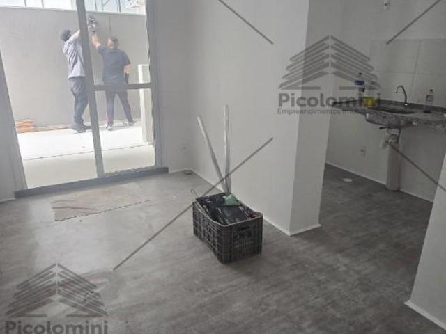 Apartamento à venda Belém Novo com 2 quartos, 1 suíte, Varanda Garden, 2 banheiros, 1 vaga com Depós