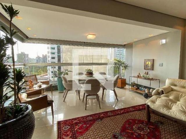 Apartamento à Venda Belvedere, 4 Quartos, 200 m² Belo Horizonte