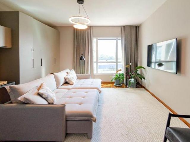 Apartamento à Venda Belvedere, 1 Quarto, 77 m2