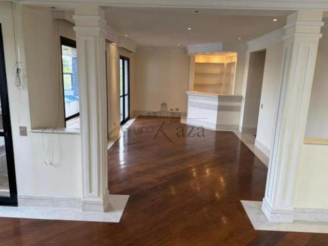 Apartamento à venda Brooklin 3 Dormitórios 216m²