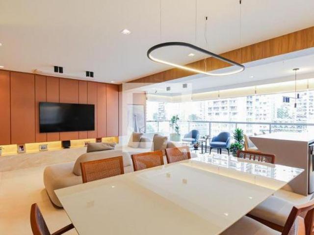 Apartamento à Venda Brooklin, 3 Quartos, 141 m2