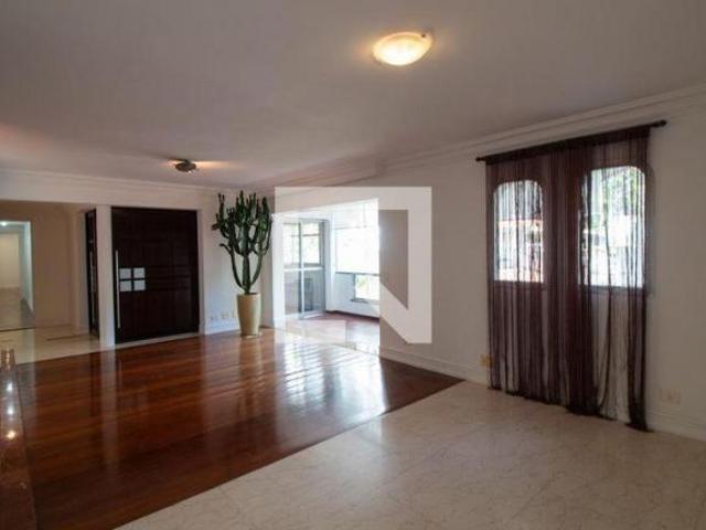 Apartamento à Venda Brooklin, 3 Quartos, 213 m2