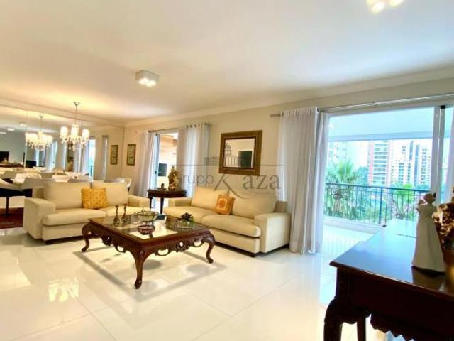 Apartamento à Venda Campo Belo 3 Quartos suítes