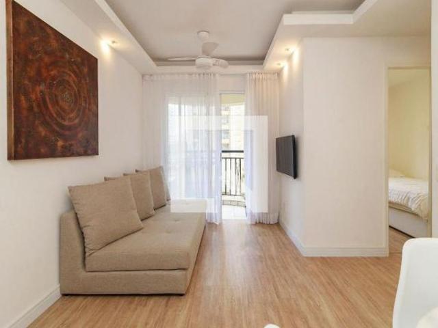 Apartamento à Venda Campo Belo, 2 Quartos, 45 m2