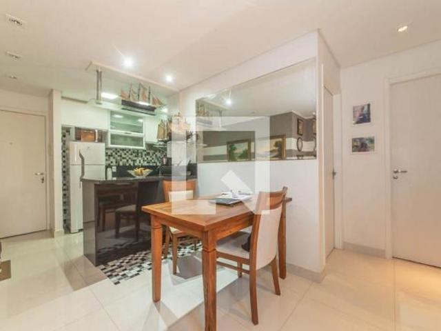 Apartamento à Venda Campo Belo, 2 Quartos, 64 m2