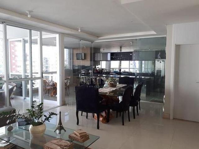Apartamento à venda Casa Batllo Gleba Palhano, Londrina
