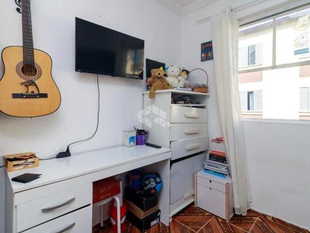 Apartamento á venda CDHU R$ 170.000,00 com 2 quartos e 1 vaga