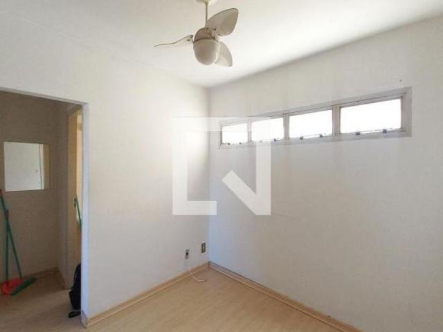 Apartamento à Venda Centro, 1 Quarto, 42 m2