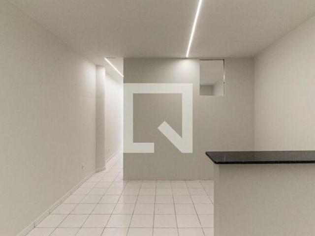 Apartamento à Venda Centro, 1 Quarto, 50 m2