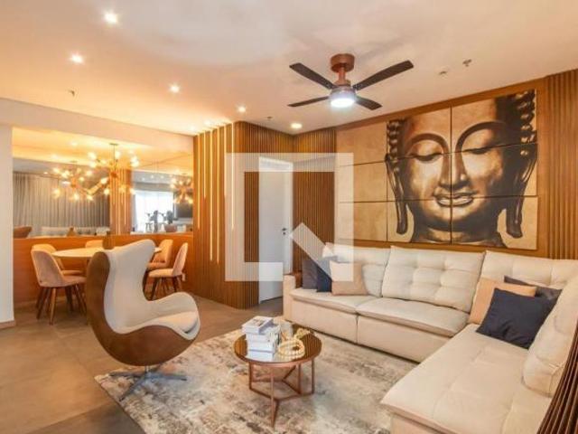 Apartamento à Venda Centro, 1 Quarto, 67 m2