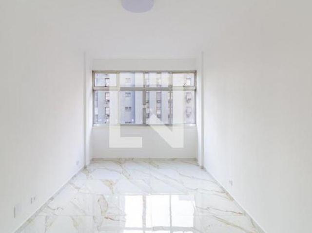 Apartamento à Venda Centro, 1 Quarto, 75 m2