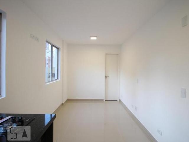 Apartamento à Venda Centro, 1 Quarto, 18 m² Curitiba