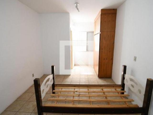 Apartamento à Venda Centro, 1 Quarto, 38 m2