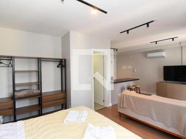 Apartamento à Venda Centro, 1 Quarto, 38 m² Curitiba