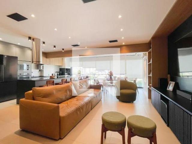 Apartamento à Venda Centro, 2 Quartos, 115 m2