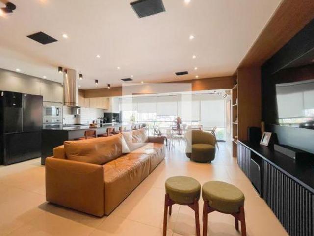 Apartamento à Venda Centro, 2 Quartos, 115 m2