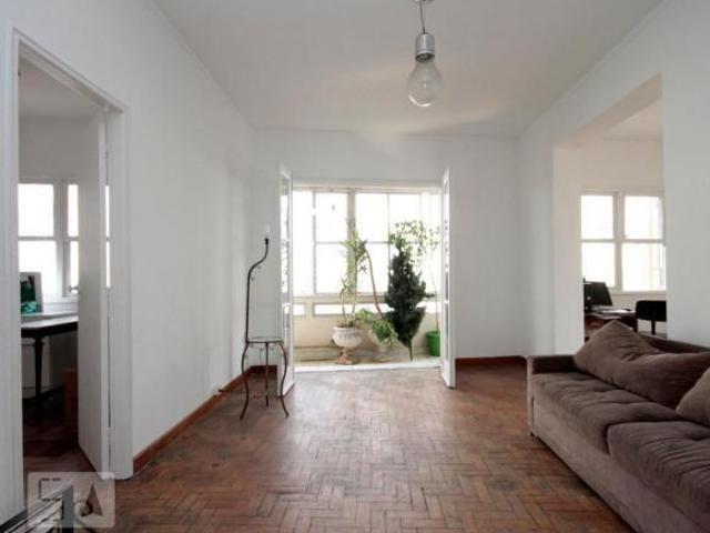 Apartamento à Venda Centro, 2 Quartos, 110 m2