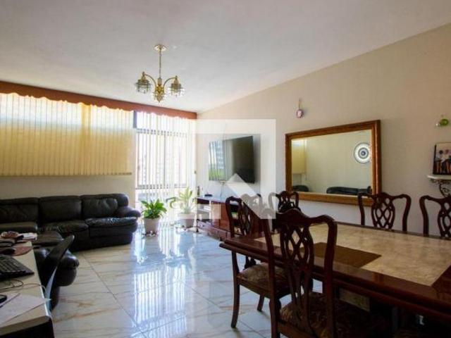 Apartamento à Venda Centro, 2 Quartos, 110 m2