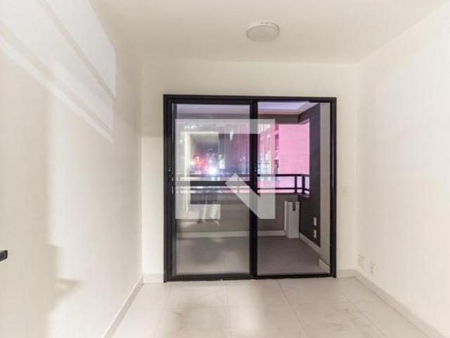Apartamento à Venda Centro, 2 Quartos, 40 m2