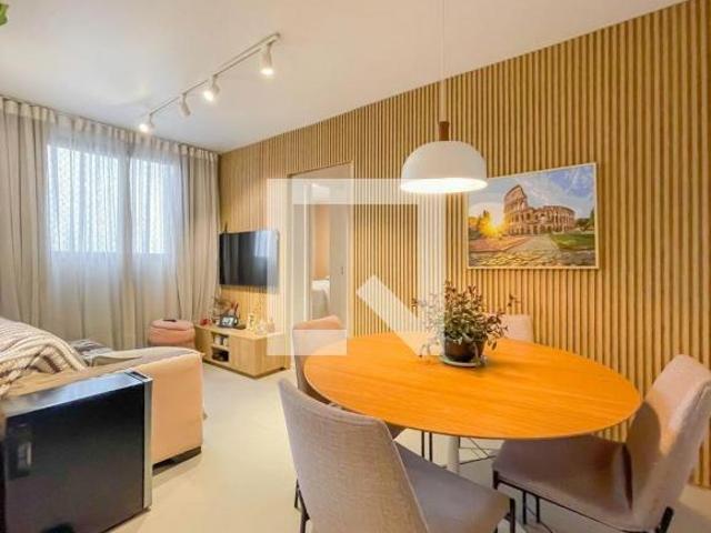 Apartamento à Venda Centro, 2 Quartos, 45 m2