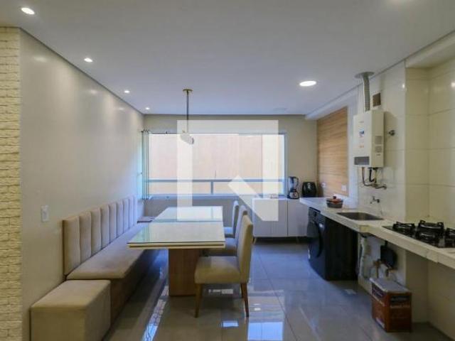 Apartamento à Venda Centro, 2 Quartos, 45 m2
