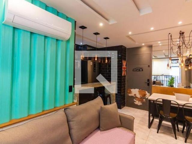 Apartamento à Venda Centro, 2 Quartos, 49 m2