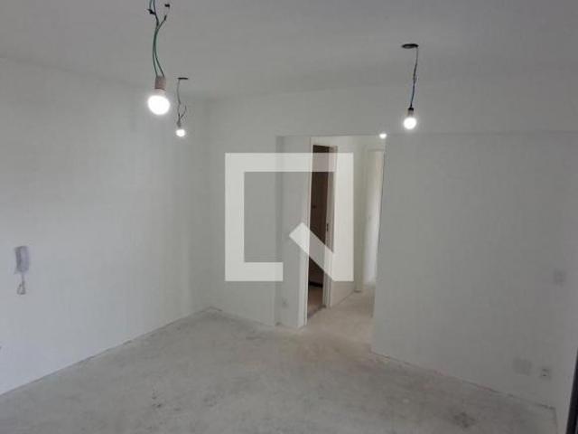 Apartamento à Venda Centro, 2 Quartos, 56 m2