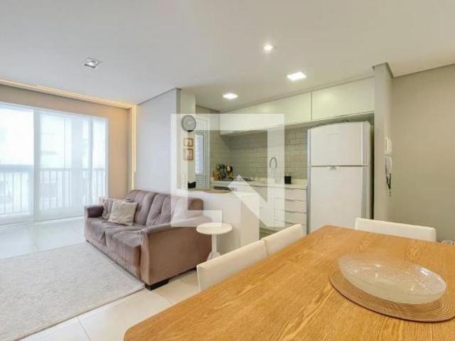Apartamento à Venda Centro, 2 Quartos, 56 m2