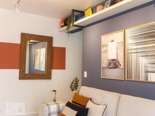 Apartamento à Venda Centro, 2 Quartos, 56 m2