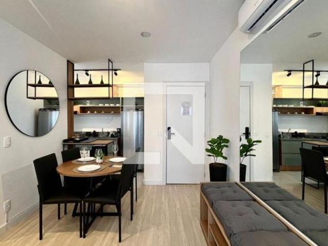 Apartamento à Venda Centro, 2 Quartos, 56 m2