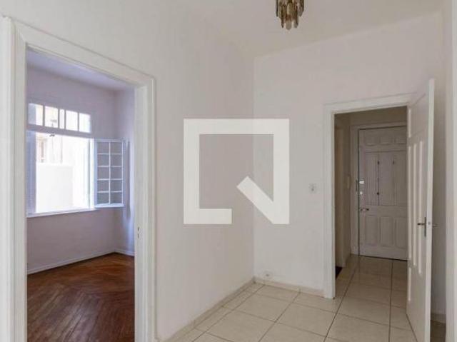 Apartamento à Venda Centro, 2 Quartos, 61 m2