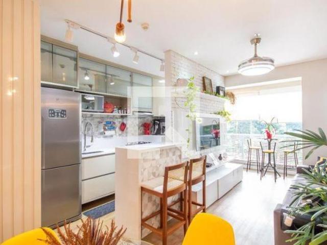Apartamento à Venda Centro, 2 Quartos, 62 m2