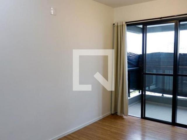 Apartamento à Venda Centro, 2 Quartos, 62 m2