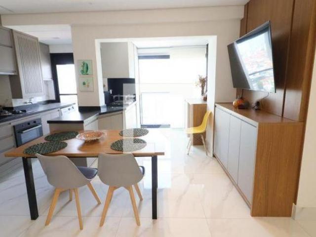Apartamento à Venda Centro, 2 Quartos, 63 m2